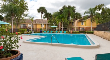 Charming rentals in Largo , FL | Madison at Largo